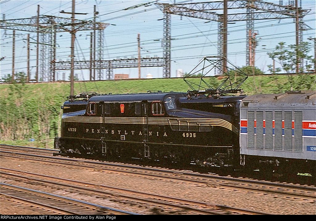 PRR GG1 4935 at Arsenal Tower